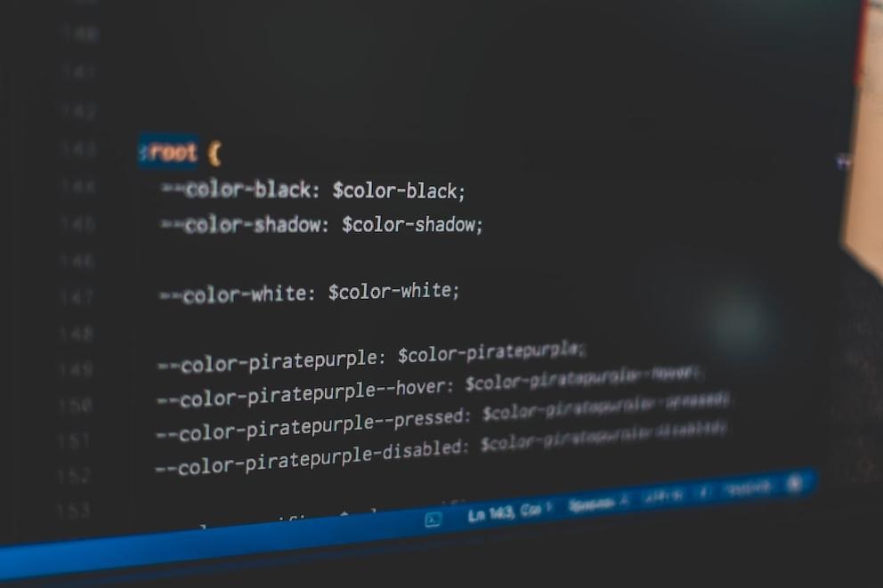 How Do I Make Text Bold And Bigger In CSS 